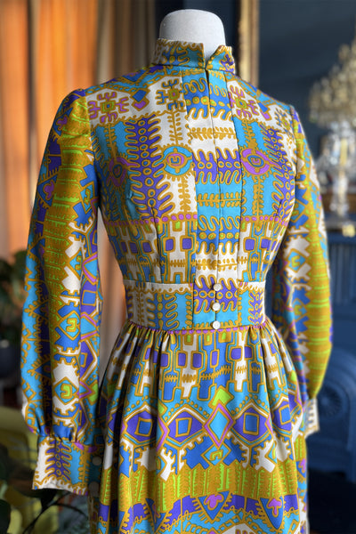 Vintage1970sAztecPrintMiniDress3_grande.jpg?v=1742846724